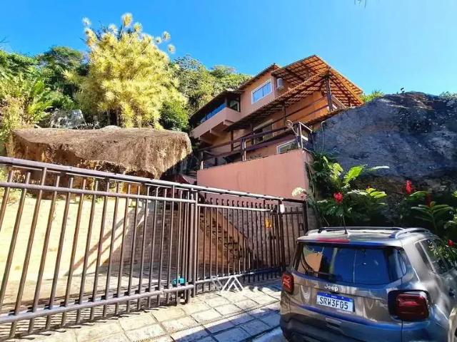 Casa / Sobrado para Venda em Niterói/RJ Itacoatiara 3 Quartos