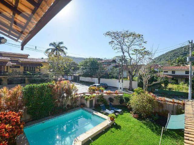 Casa / Sobrado para Venda em Niterói/RJ Itacoatiara 3 Quartos