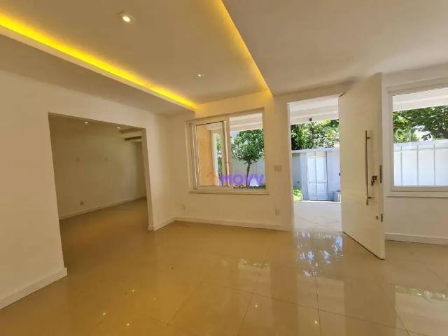 Casa / Sobrado para Venda em Niterói/RJ Itacoatiara 4 Quartos