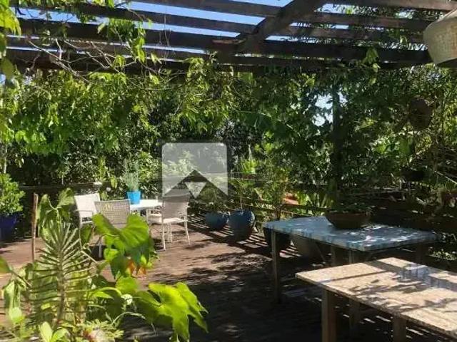 Casa / Sobrado para Venda em Niterói/RJ Itacoatiara 4 Quartos