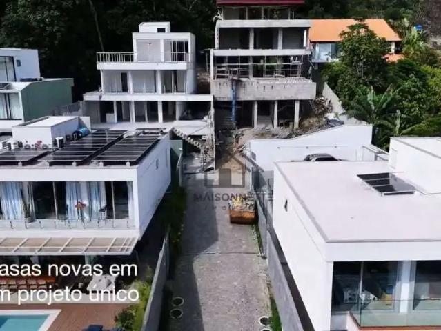 Casa / Sobrado para Venda em Niterói/RJ Itacoatiara 5 Quartos