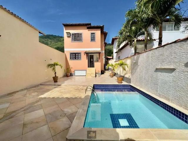 Casa / Sobrado para Venda em Niterói/RJ Itaipu 3 Quartos
