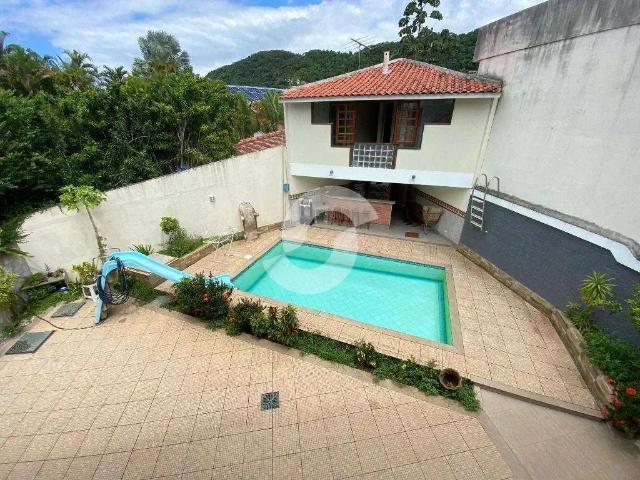 Casa / Sobrado para Venda em Niterói/RJ Itaipu 4 Quartos