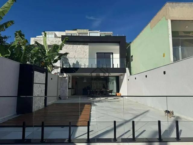 Casa / Sobrado para Venda em Niterói/RJ Itaipu 4 Quartos