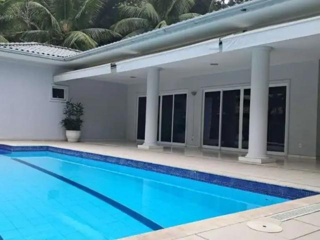 Casa / Sobrado para Venda em Niterói/RJ Itaipu 4 Quartos