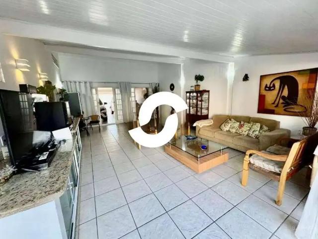 Casa / Sobrado para Venda em Niterói/RJ Itaipu 5 Quartos