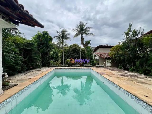 Casa / Sobrado para Venda em Niterói/RJ Maceió 3 Quartos