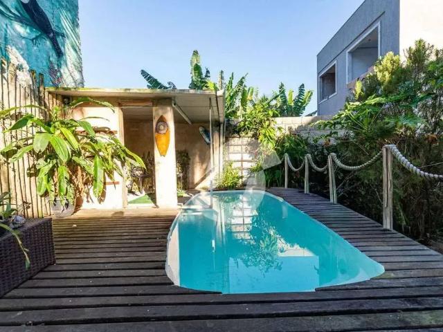 Casa / Sobrado para Venda em Niterói/RJ Maravista 3 Quartos