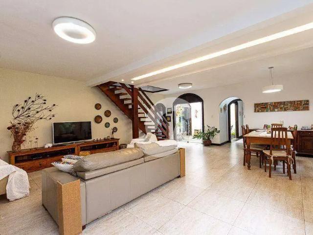 Casa / Sobrado para Venda em Niterói/RJ Maria Paula 5 Quartos