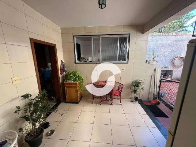 Casa / Sobrado para Venda em Niterói/RJ São Domingos 4 Quartos