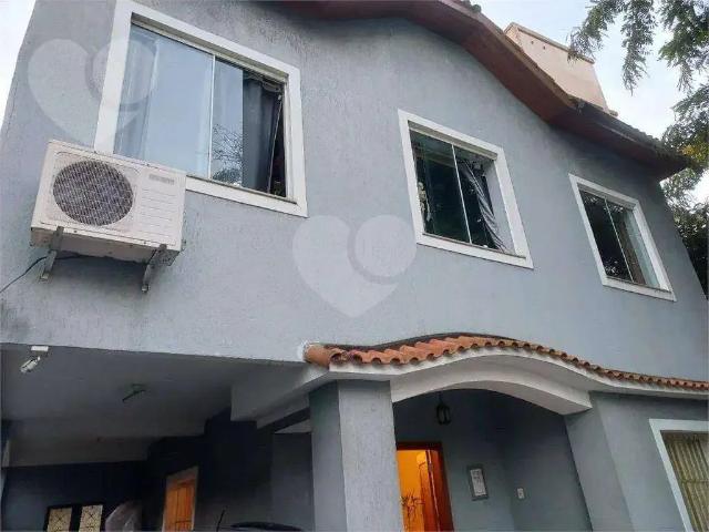 Casa / Sobrado para Venda em Niterói/RJ São Domingos 4 Quartos