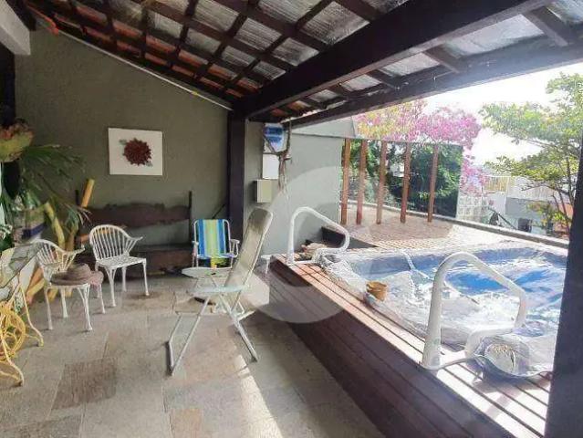 Casa / Sobrado para Venda em Niterói/RJ São Francisco 4 Quartos