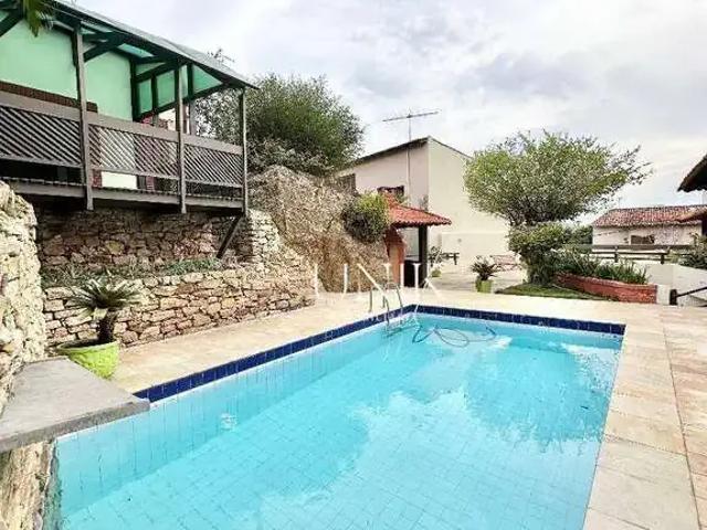Casa / Sobrado para Venda em Niterói/RJ São Francisco 4 Quartos