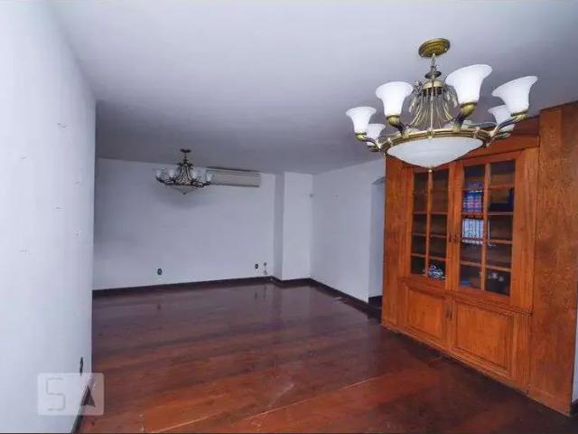 Casa / Sobrado para Venda em Niterói/RJ São Francisco 4 Quartos