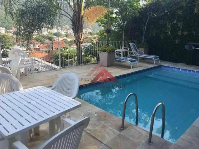 Casa / Sobrado para Venda em Niterói/RJ São Francisco 4 Quartos