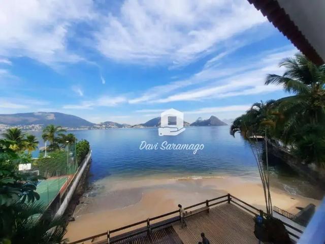 Casa / Sobrado para Venda em Niterói/RJ São Francisco 4 Quartos