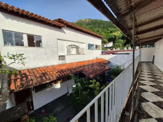 Casa / Sobrado para Venda em Niterói/RJ São Francisco 4 Quartos