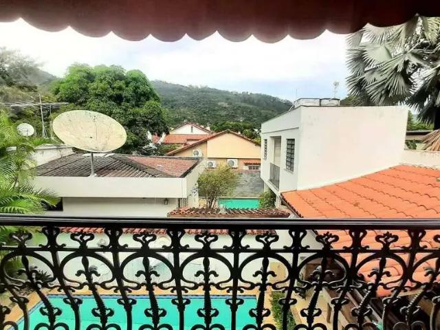 Casa / Sobrado para Venda em Niterói/RJ São Francisco 4 Quartos