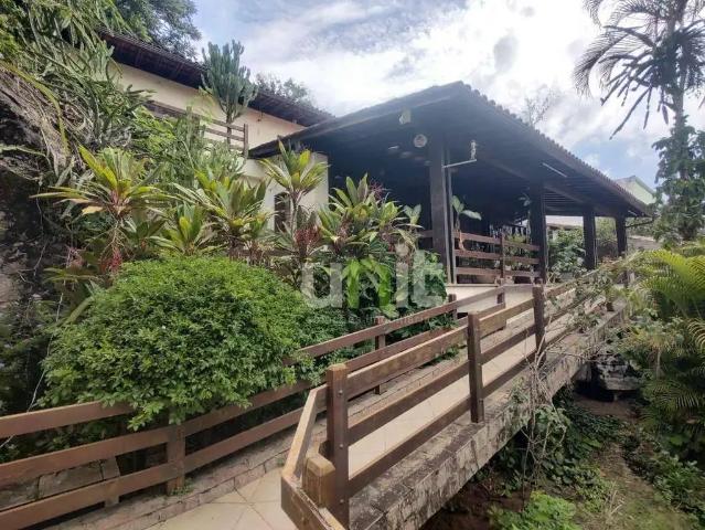 Casa / Sobrado para Venda em Niterói/RJ São Francisco 4 Quartos