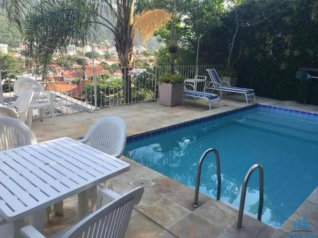 Casa / Sobrado para Venda em Niterói/RJ São Francisco 4 Quartos