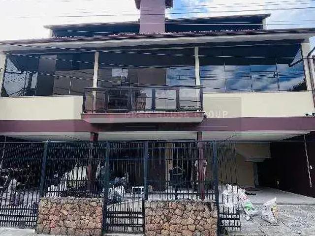 Casa / Sobrado para Venda em Niterói/RJ São Francisco 4 Quartos