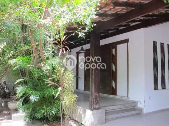 Casa / Sobrado para Venda em Niterói/RJ São Francisco 4 Quartos