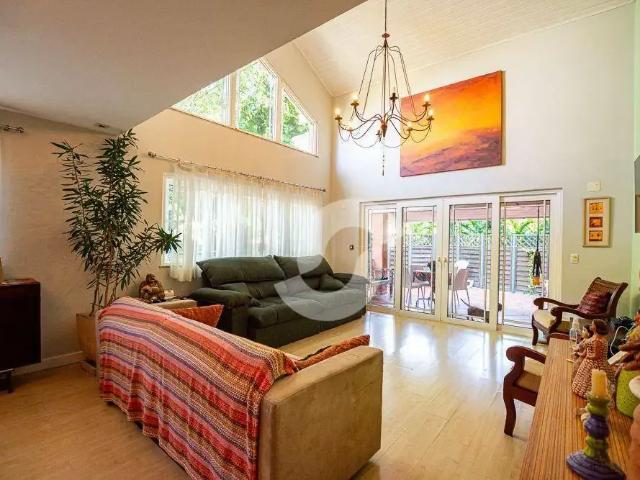 Casa / Sobrado para Venda em Niterói/RJ São Francisco 4 Quartos