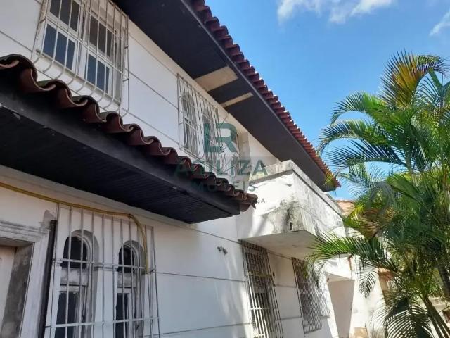 Casa / Sobrado para Venda em Niterói/RJ São Francisco 4 Quartos