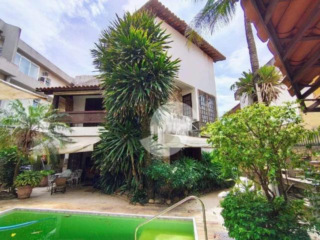 Casa / Sobrado para Venda em Niterói/RJ São Francisco 4 Quartos