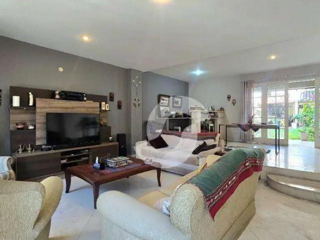 Casa / Sobrado para Venda em Niterói/RJ São Francisco 4 Quartos