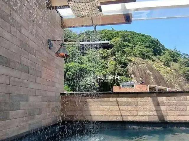 Casa / Sobrado para Venda em Niterói/RJ São Francisco 4 Quartos