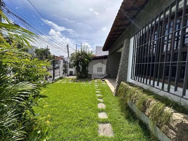 Casa / Sobrado para Venda em Niterói/RJ São Francisco 4 Quartos