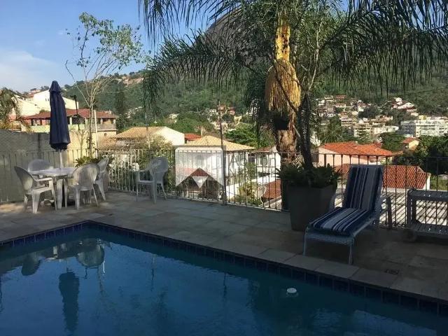 Casa / Sobrado para Venda em Niterói/RJ São Francisco 4 Quartos