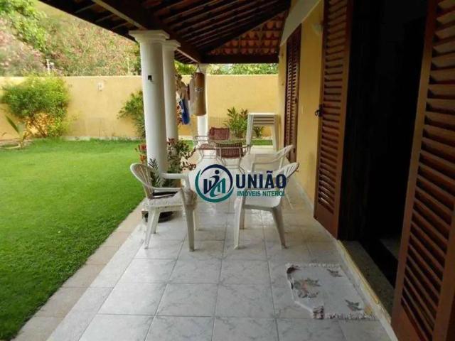 Casa / Sobrado para Venda em Niterói/RJ São Francisco 4 Quartos