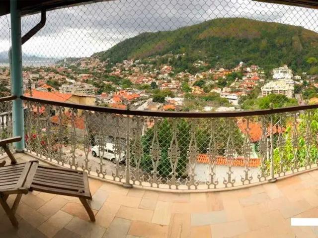 Casa / Sobrado para Venda em Niterói/RJ São Francisco 4 Quartos