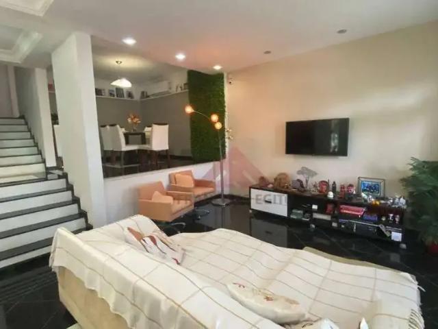 Casa / Sobrado para Venda em Niterói/RJ São Francisco 4 Quartos