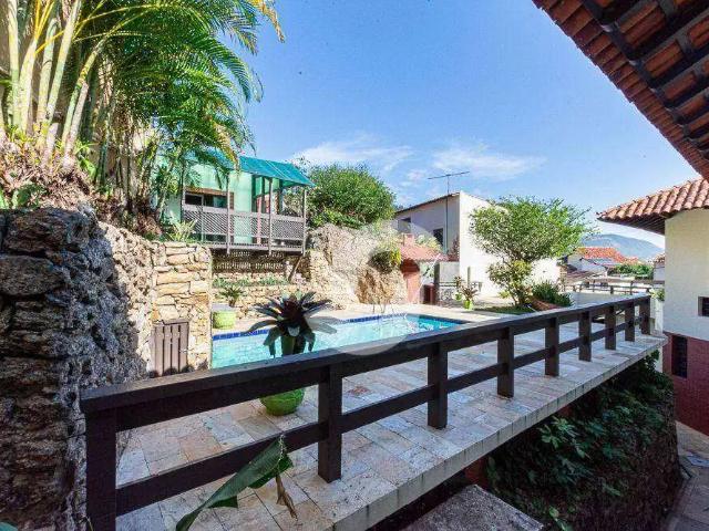 Casa / Sobrado para Venda em Niterói/RJ São Francisco 4 Quartos