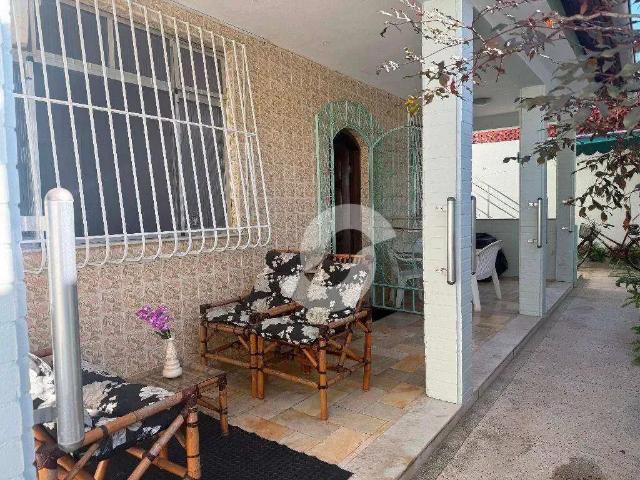 Casa / Sobrado para Venda em Niterói/RJ São Francisco 4 Quartos