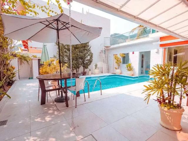 Casa / Sobrado para Venda em Niterói/RJ São Francisco 4 Quartos