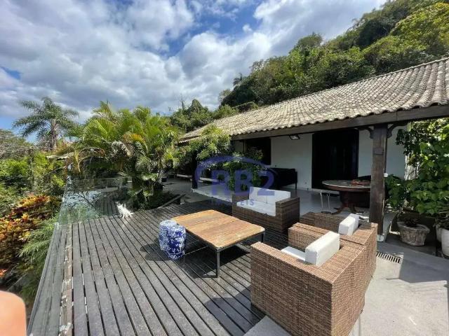 Casa / Sobrado para Venda em Niterói/RJ São Francisco 4 Quartos