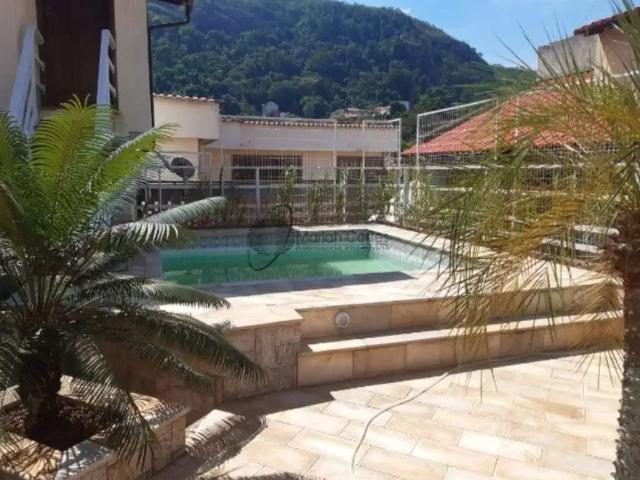 Casa / Sobrado para Venda em Niterói/RJ São Francisco 4 Quartos