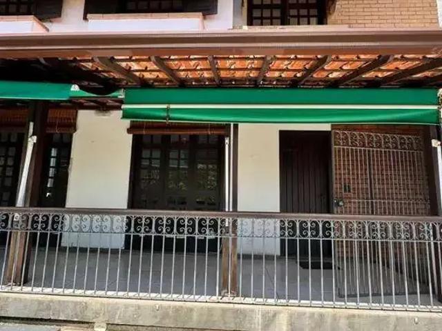 Casa / Sobrado para Venda em Niterói/RJ São Francisco 5 Quartos