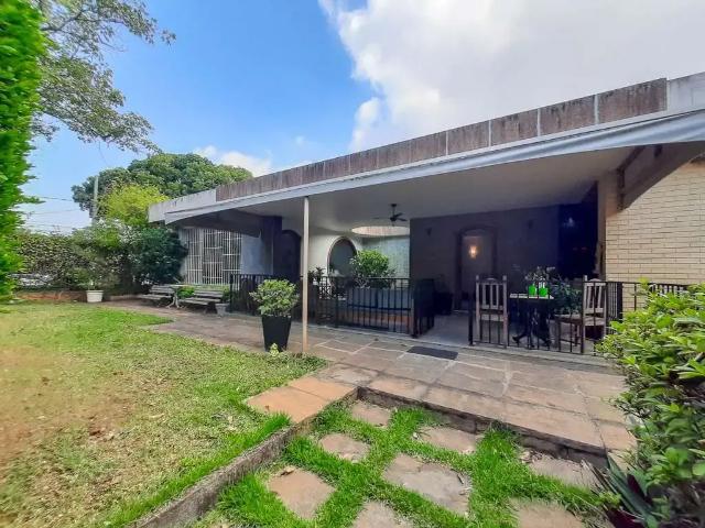 Casa / Sobrado para Venda em Niterói/RJ São Francisco 5 Quartos