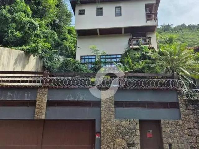 Casa / Sobrado para Venda em Niterói/RJ São Francisco 5 Quartos