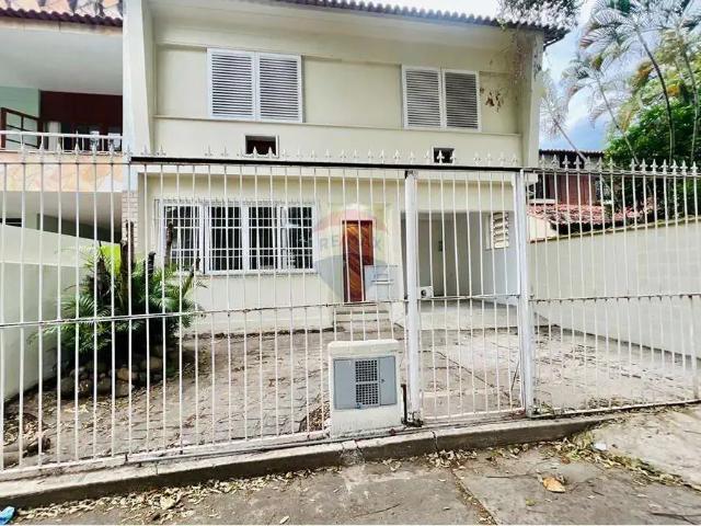 Casa / Sobrado para Venda em Niterói/RJ São Francisco 5 Quartos