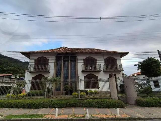Casa / Sobrado para Venda em Niterói/RJ São Francisco 5 Quartos