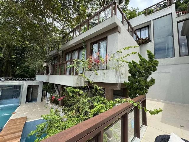 Casa / Sobrado para Venda em Niterói/RJ São Francisco 5 Quartos