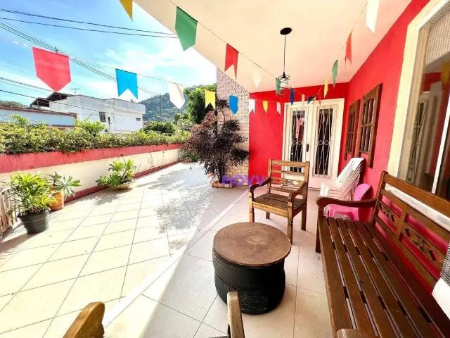 Casa / Sobrado para Venda em Niterói/RJ São Francisco 5 Quartos