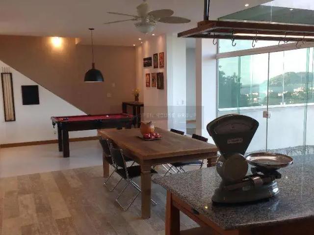 Casa / Sobrado para Venda em Niterói/RJ São Francisco 5 Quartos