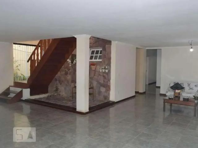 Casa / Sobrado para Venda em Niterói/RJ São Francisco 6 Quartos